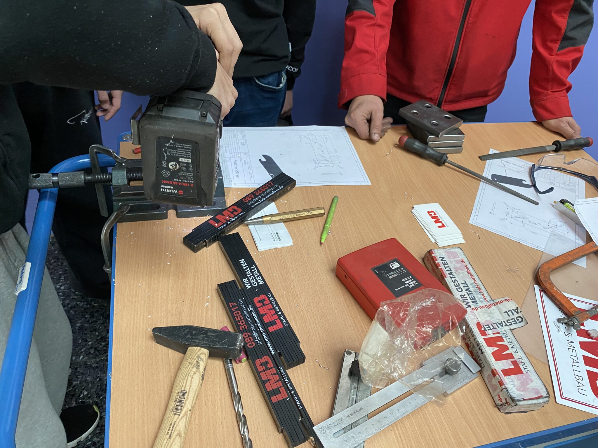 WIB-Schiene – Mittelschule a. d. Rockefellerstraße